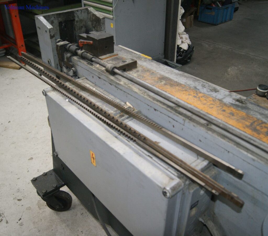 Horizontal keyway pull broaching machine Henning R1200 - Veltmanmachines